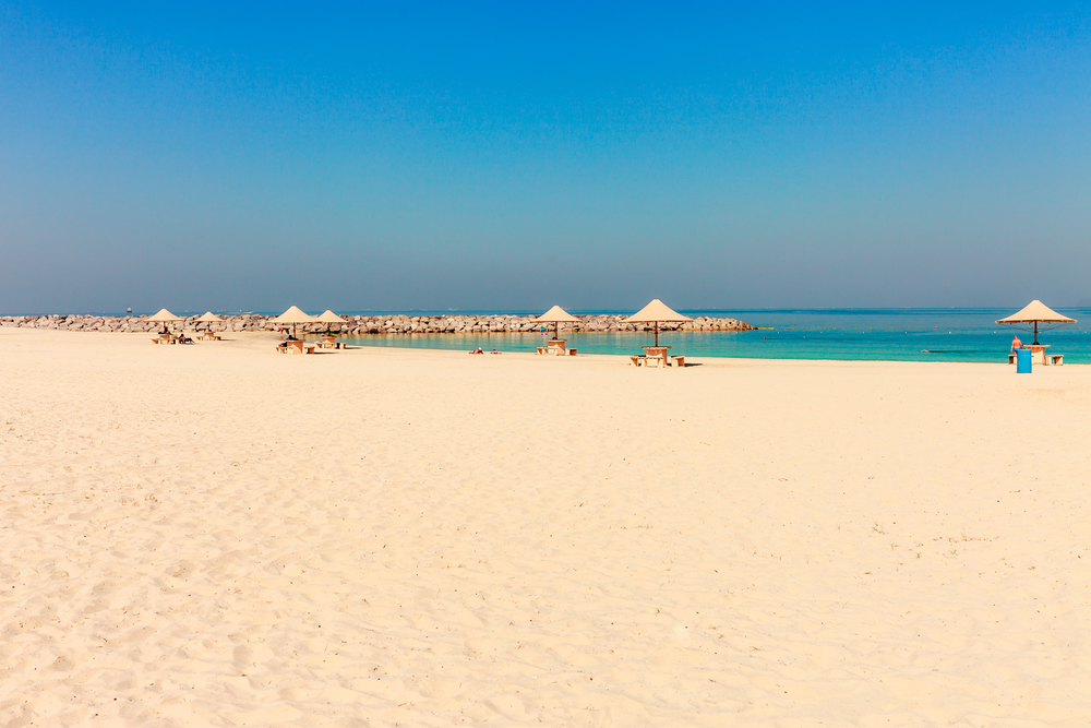 Experience the Stunning Dubai Beaches by Holiday Genie